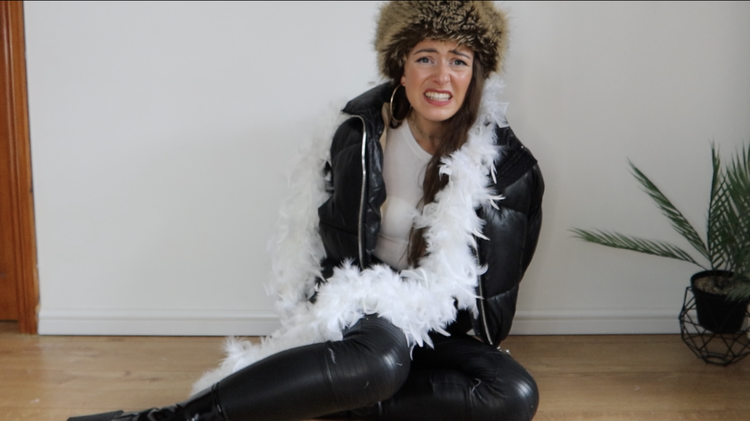 Exploring My Most Ticklish Spots with Feathers & Brushes — RobynASMR