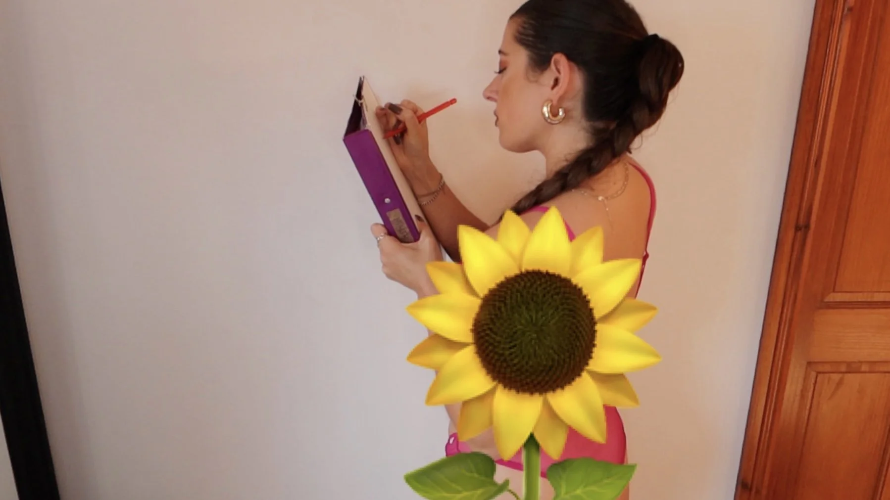 Exploring My Most Ticklish Spots with Feathers & Brushes — RobynASMR