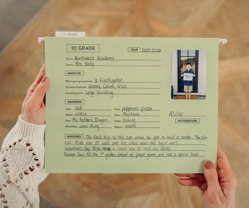 The School Years: Ditch the Piles & Save the Moments That Matter Most