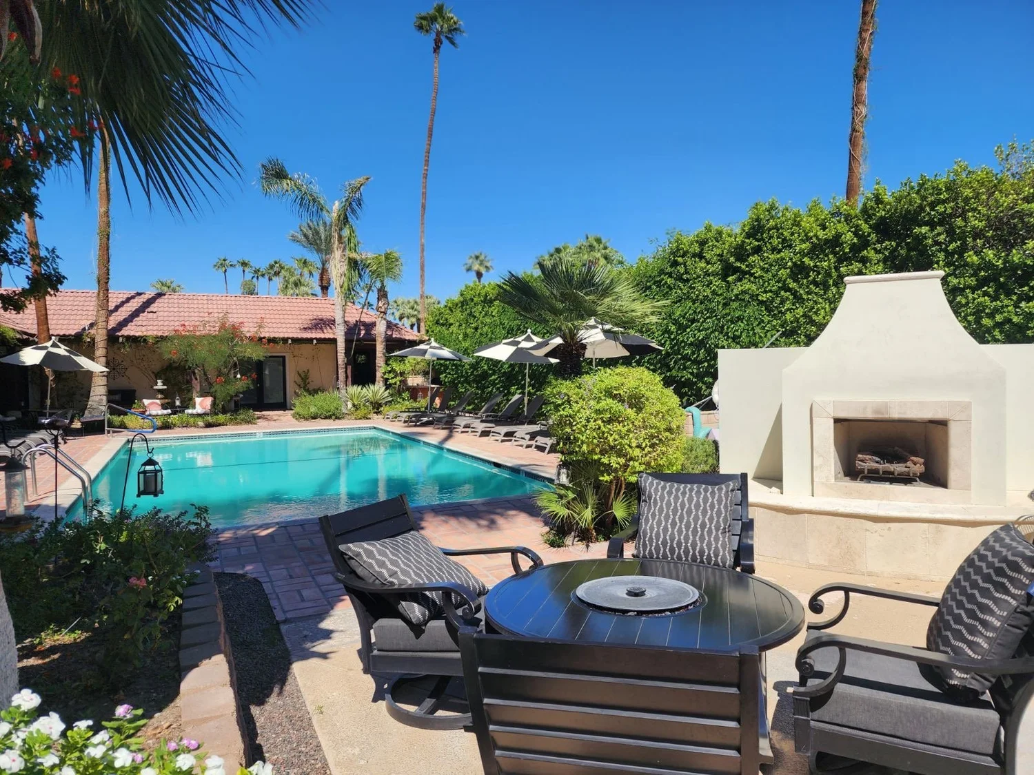 La Maison Palm Springs Hotel Photo Gallery | La Maison