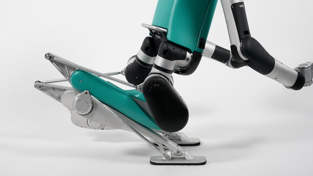 Why Humanoid Robots Need Legs — Agility Robotics