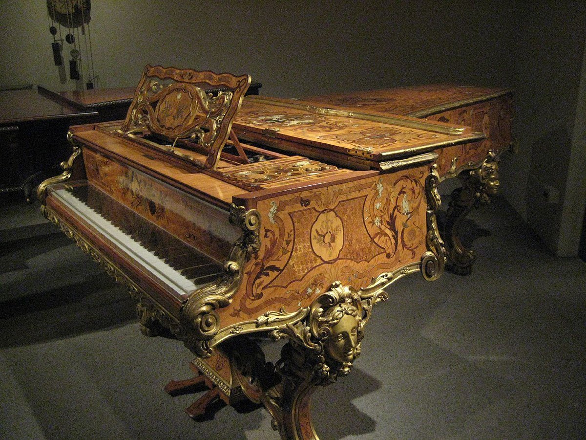 A Brief History of the Piano — Cadence Corner