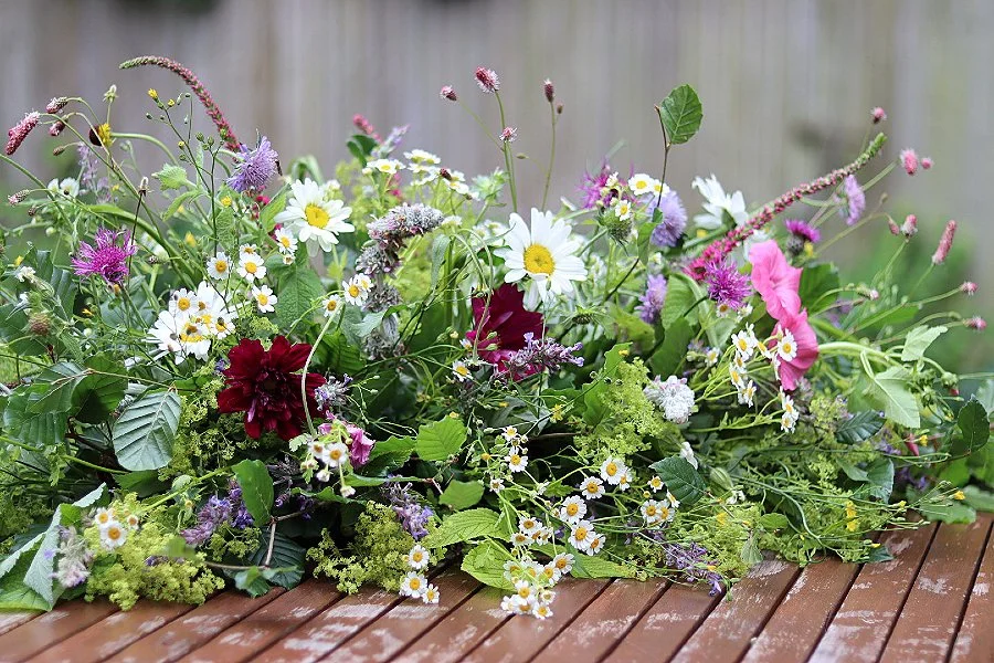 Natural funeral flowers gallery — Farewell Flowers