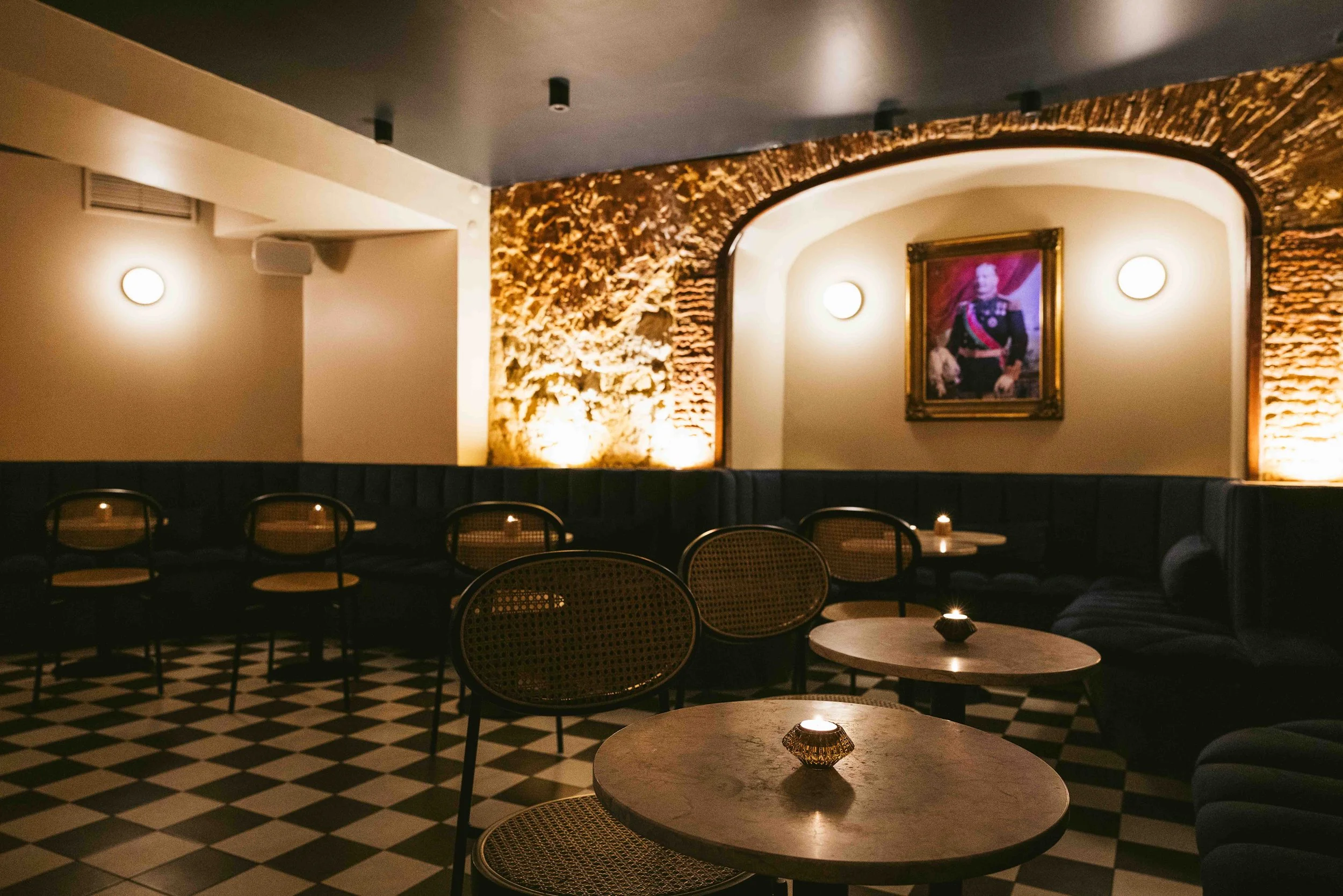 Top Cocktail and Wine Bars in Lisbon | Lisbon Insiders Drink Guide — Lisbon Insiders