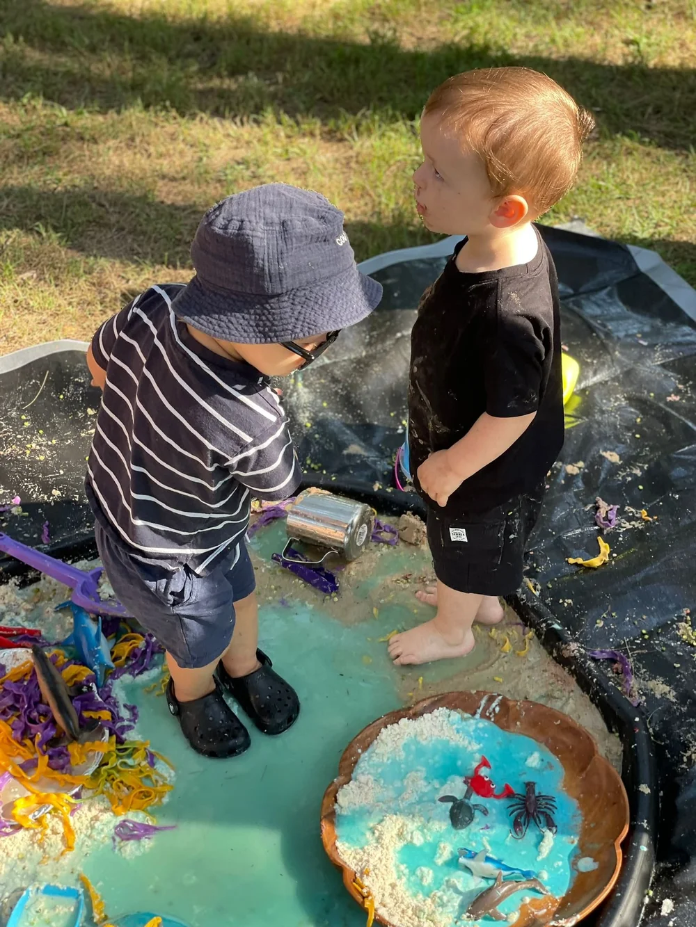 ABOUT — Messy little hands. A messy, sensory playgroup in Sydney. Along ...