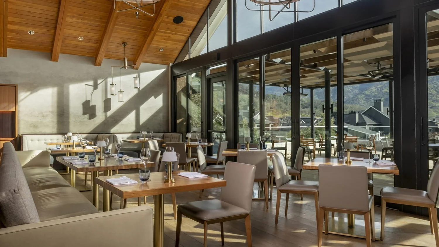 Gallery 1 — Sanders Travel Centre