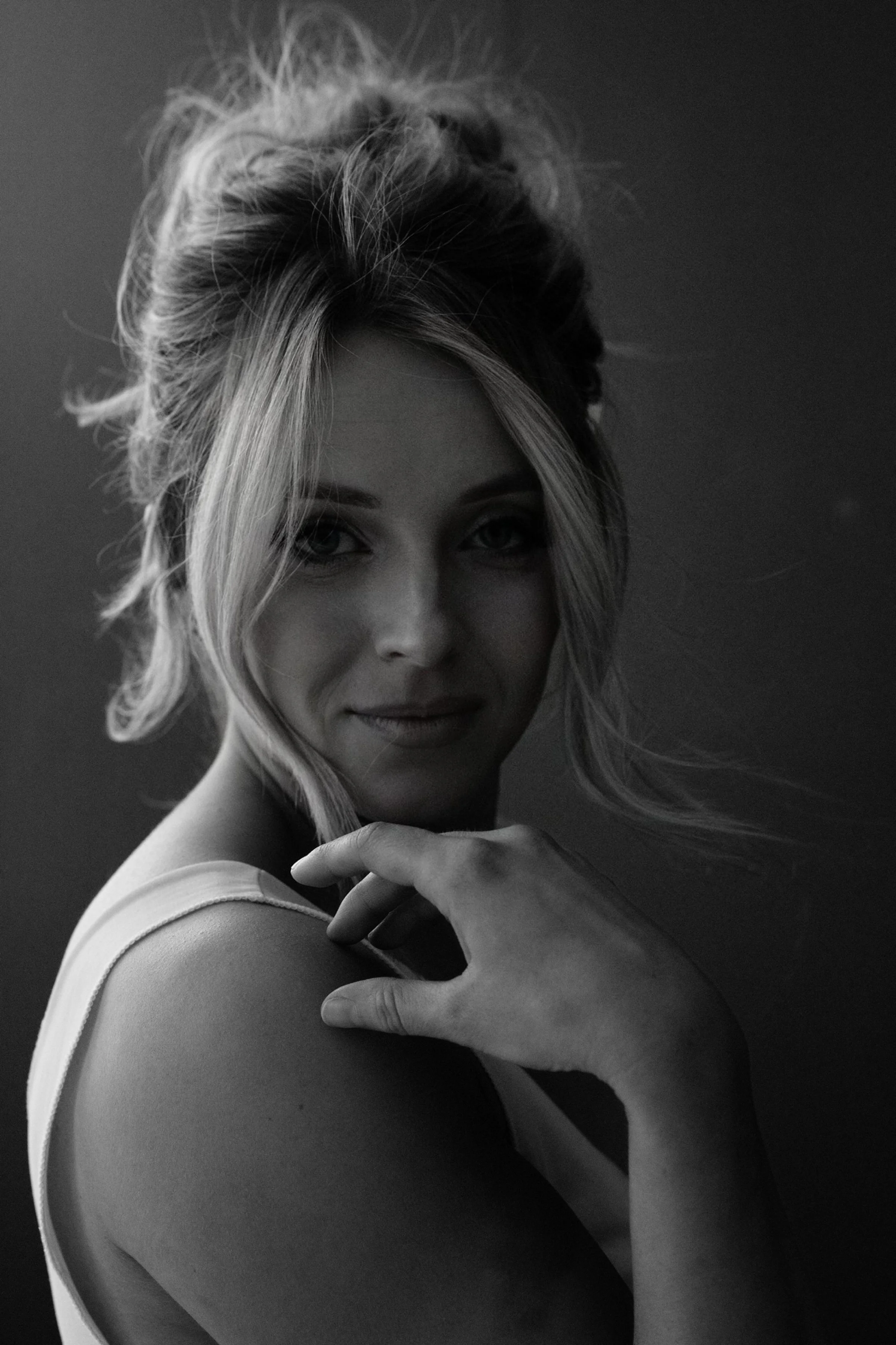 ABOUT — Alexis Michael Hairstylist and Makeup Artist