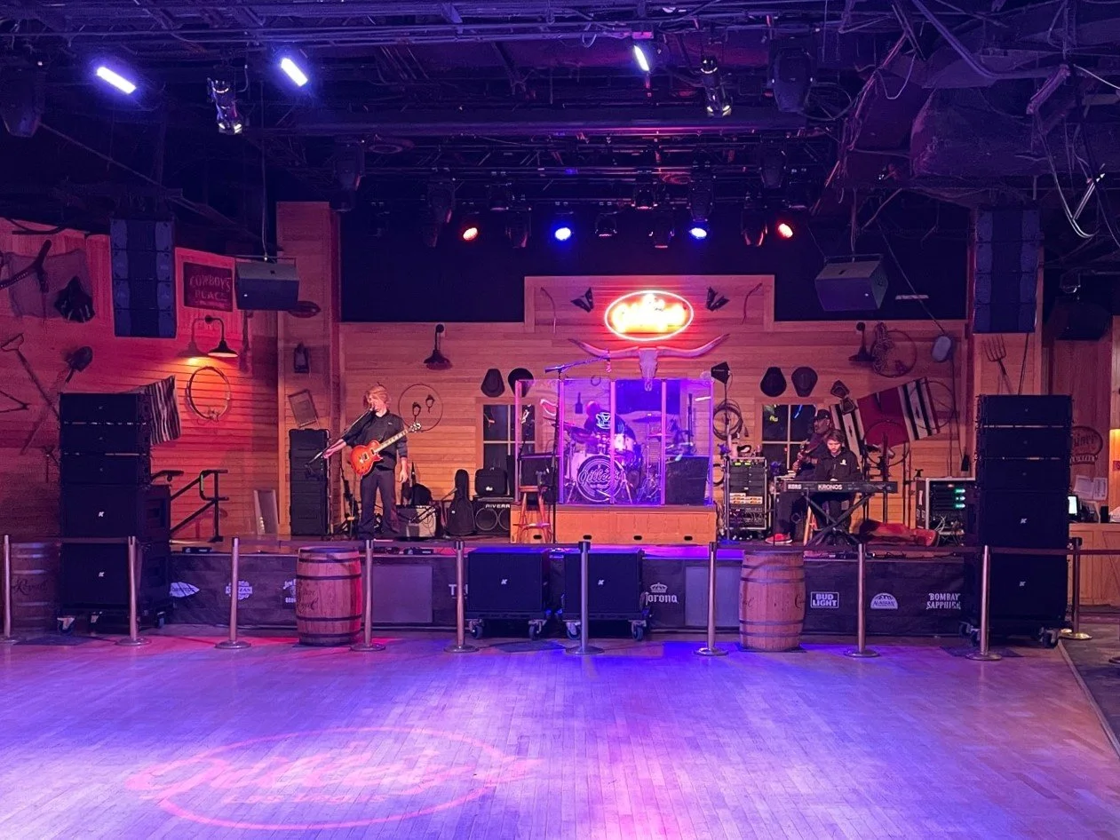 Gilley's Las Vegas Gets Modern Audio & Lighting Upgrade with K-array & Blizzard Pro — K-ARRAY USA