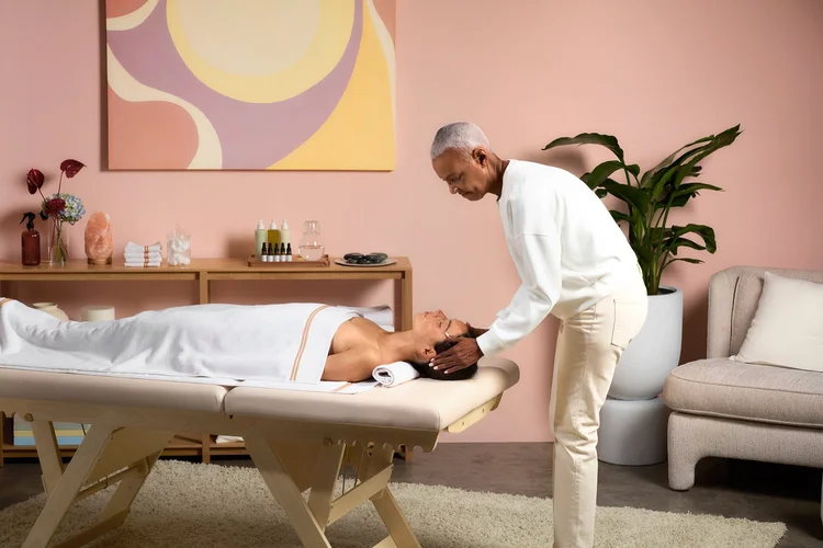 Valentine’s Day Spa Promotion Ideas for 2026 - Acuity Scheduling