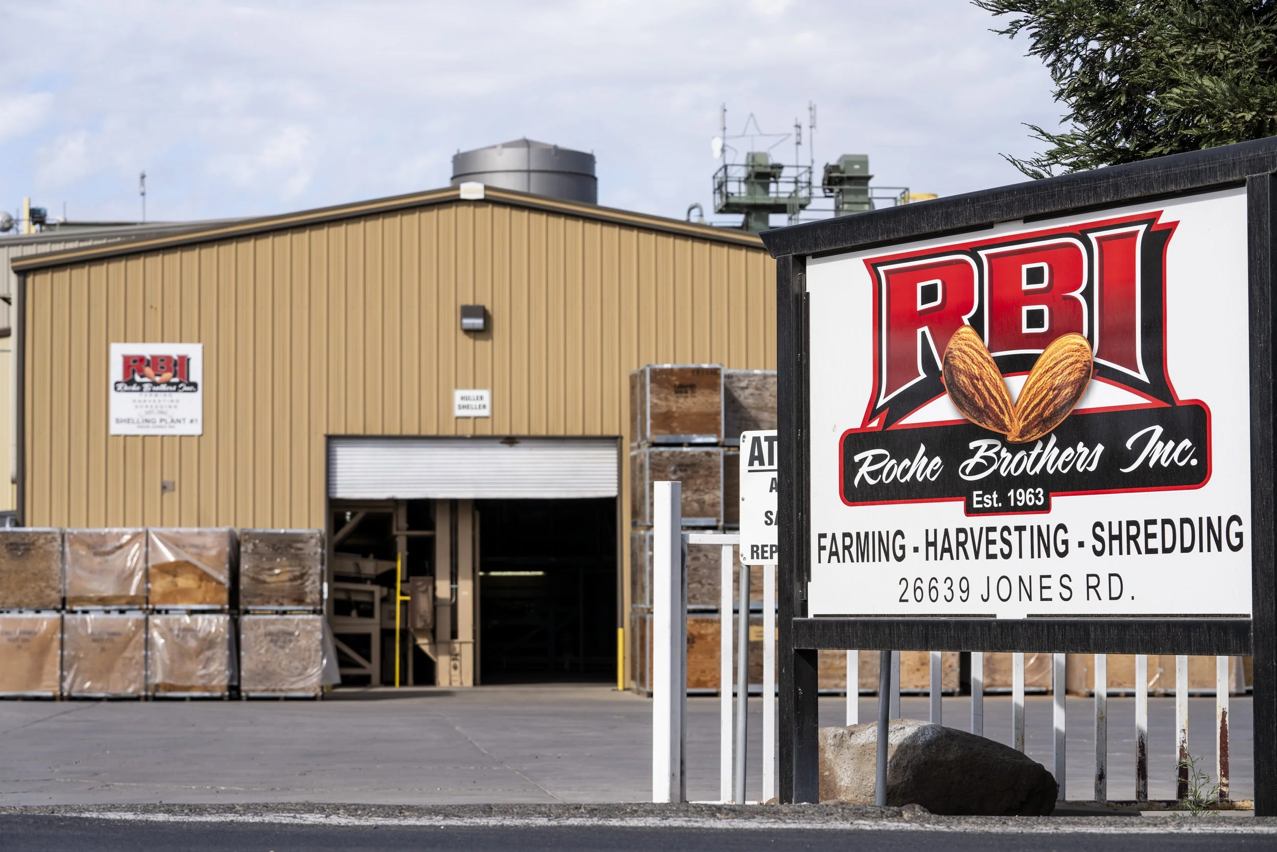 Entrance — Roche Brothers Inc.