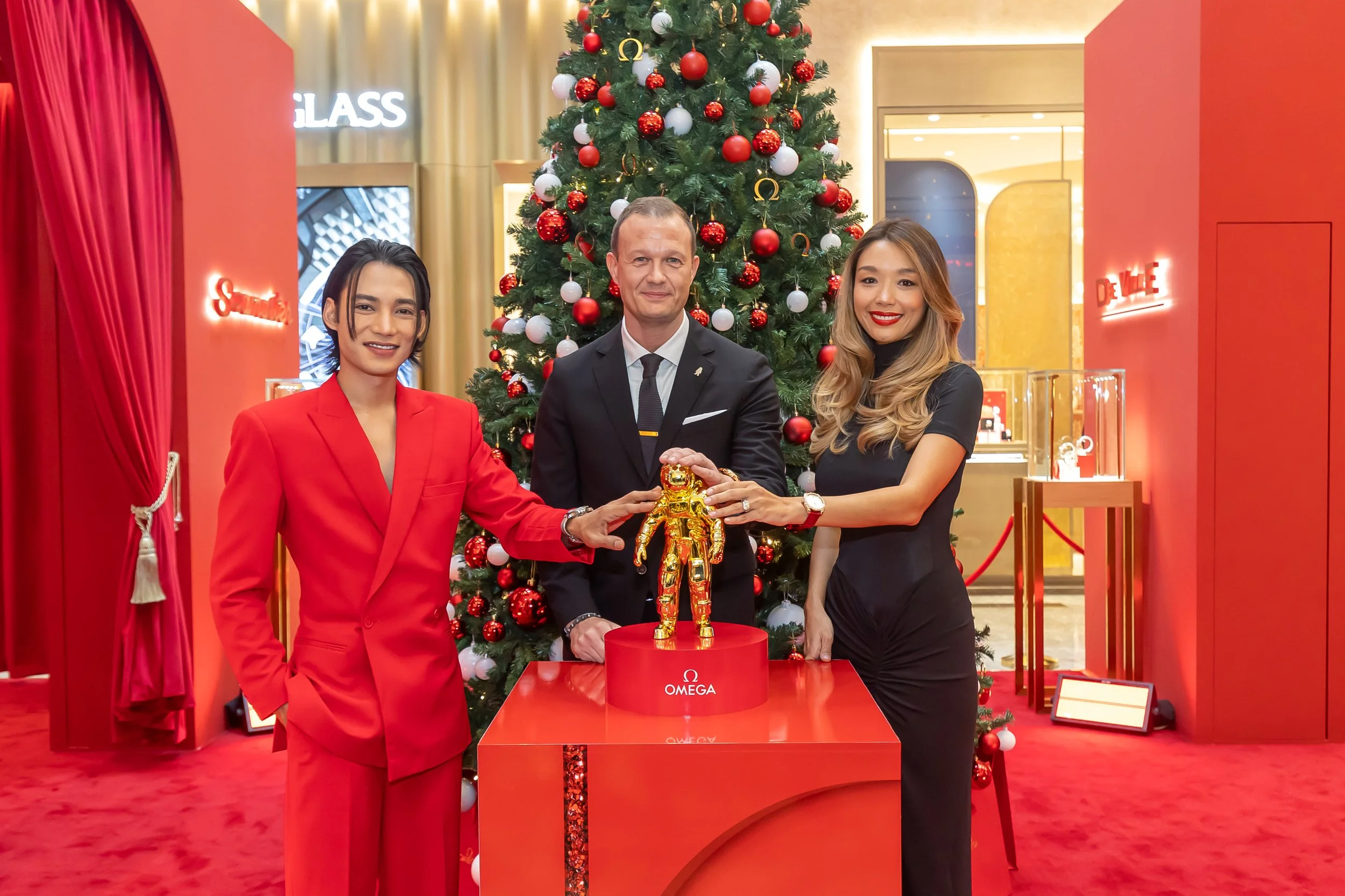 Golden Hours: Celebrate the Holidays with OMEGA at The Exchange, TRX ...