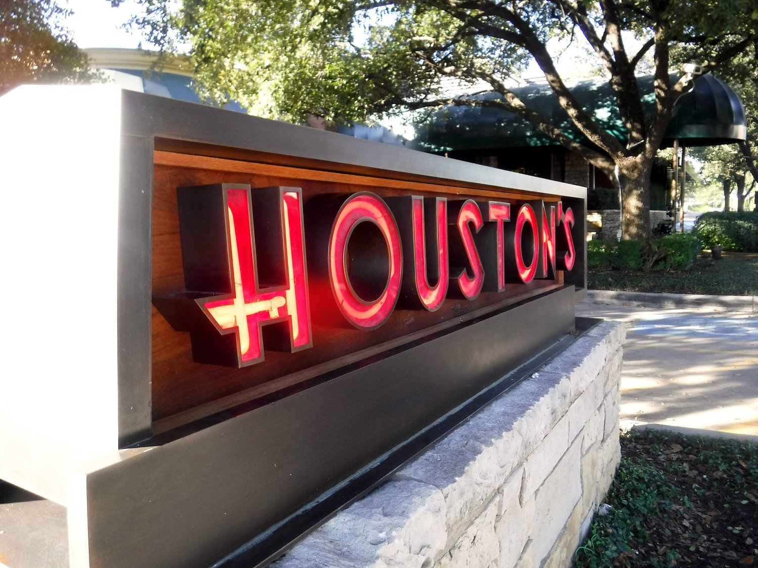 Channel Letter Signs | Bakers' Signs Houston Expertise — Bakers Signs