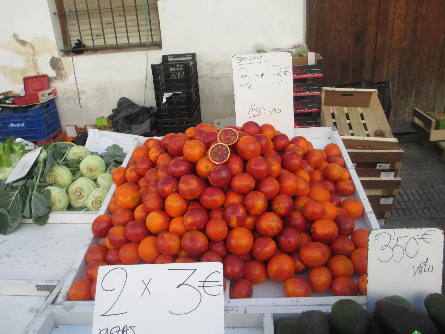 Spanish coastal towns with summer markets locals still shop at ...