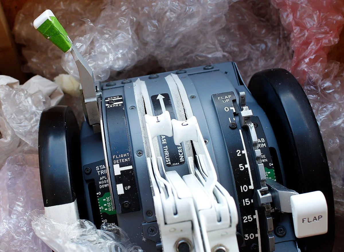 Throttle Quadrant — Flaps 2 Approach - Boeing 737 Simulator project