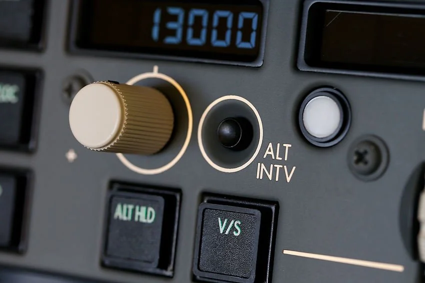 Altitude and Speed Intervention Explained — Flaps 2 Approach - Boeing ...