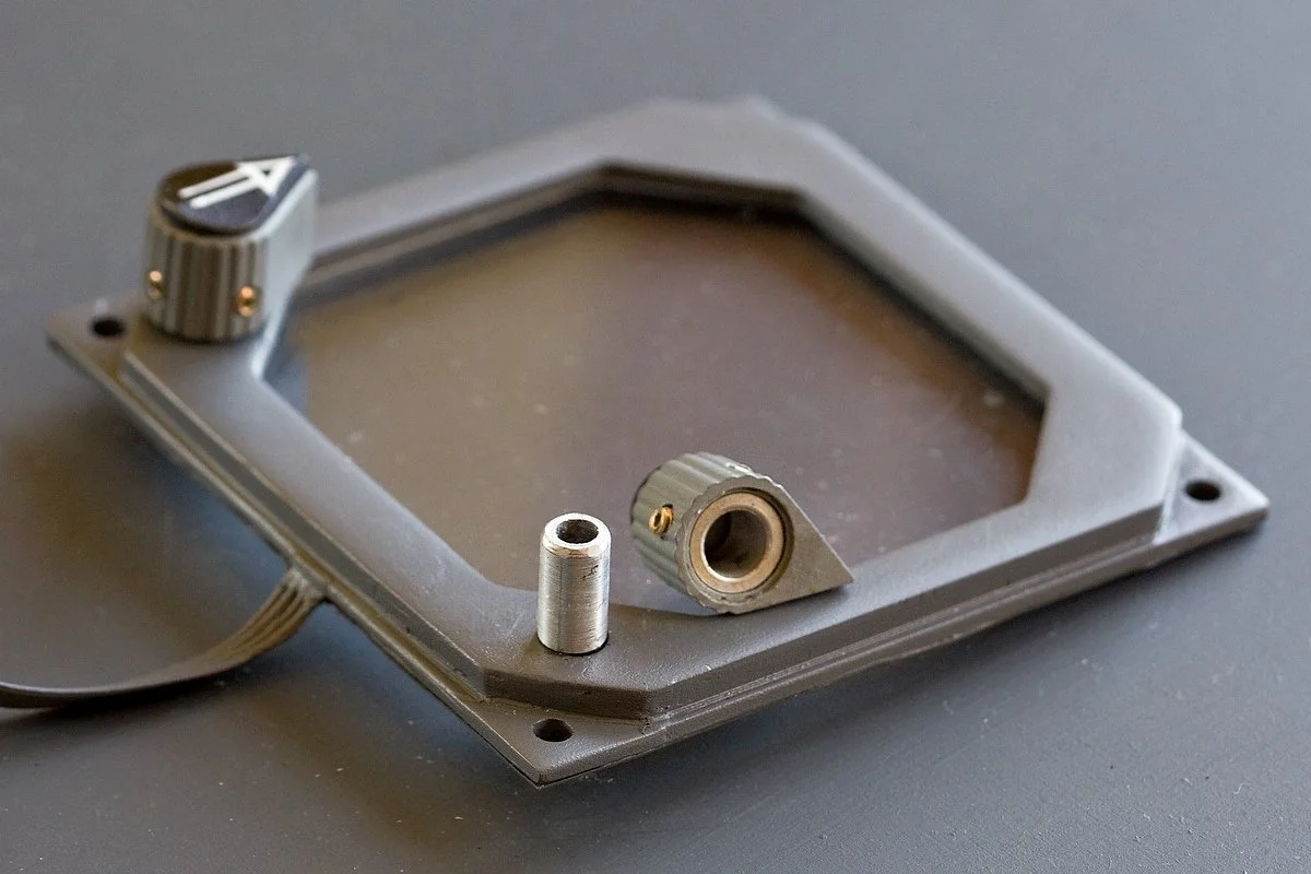 B737 Original Equipment Manufacture RMI Knobs Fully Functional — Flaps ...