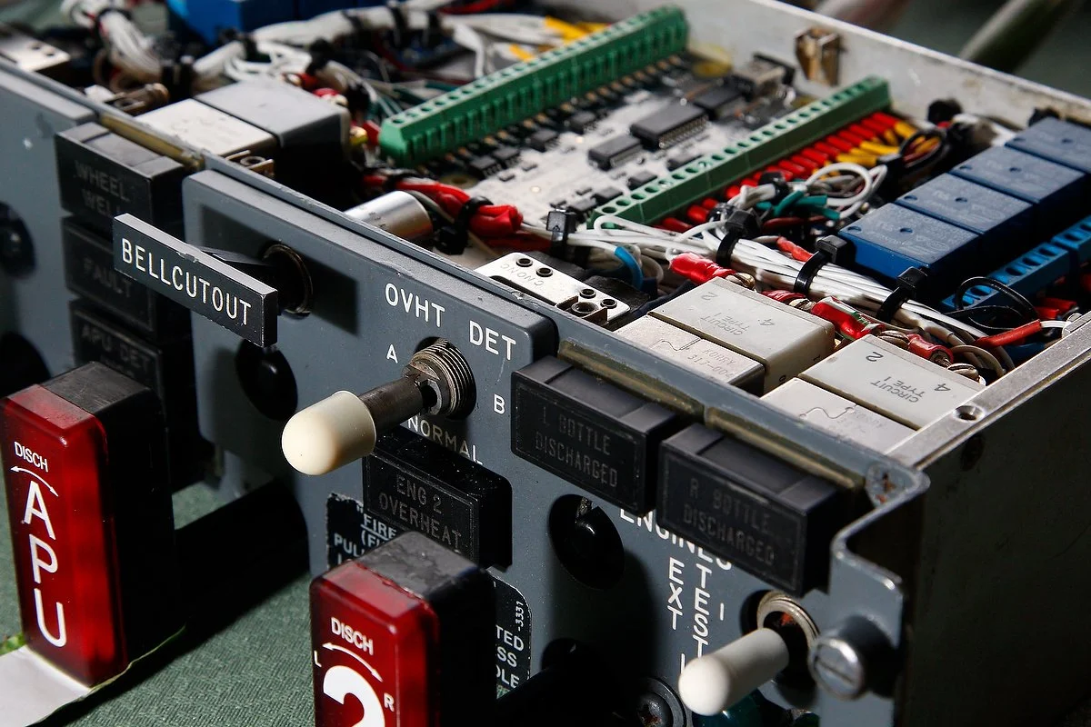 B737-600 NG Fire Suppression Panel (Fire Handles) - Evolutionary ...