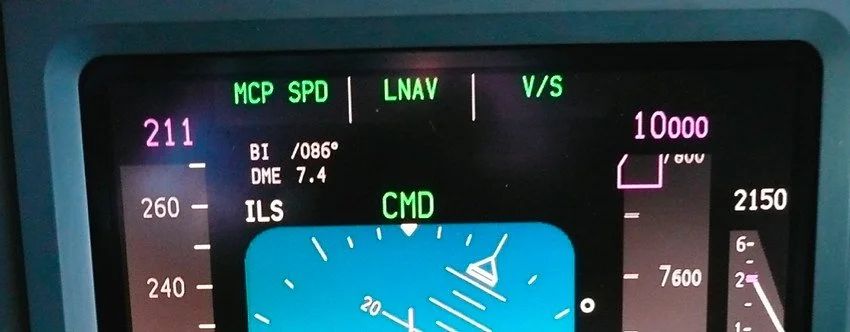 B737-800 NG Flight Mode Annunciator (FMA) — Flaps 2 Approach - Boeing ...
