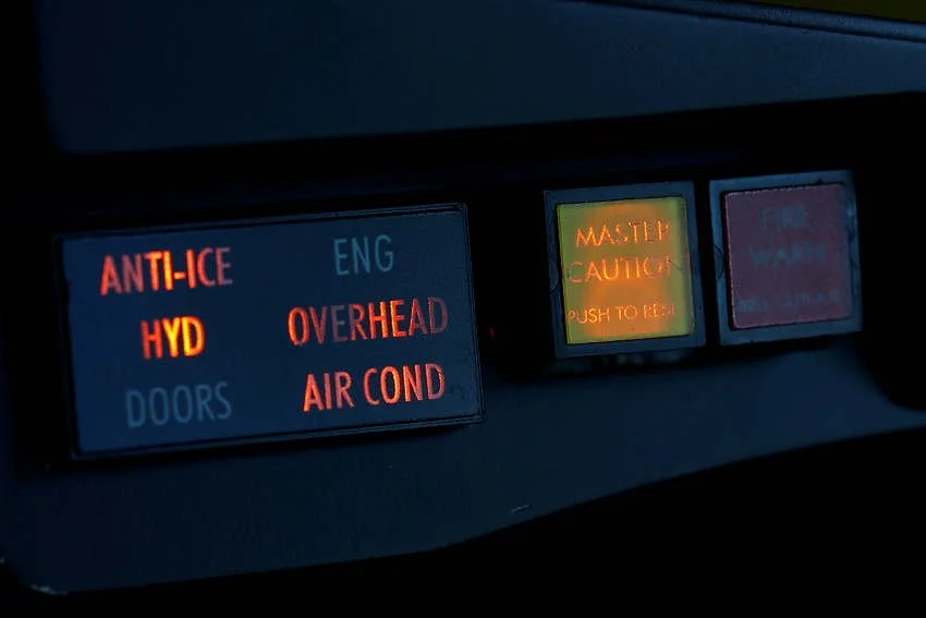 Boeing 737 NG Master Caution System ('six packs') Installed and ...