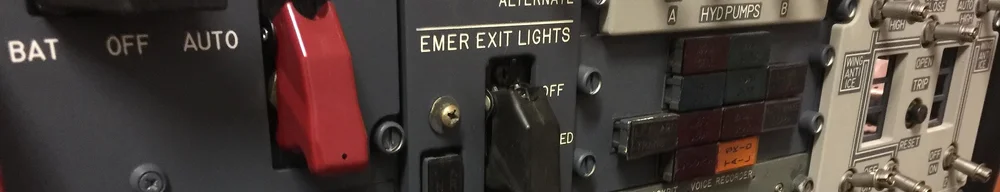 Overhead (forward & aft) — Flaps 2 Approach - Boeing 737 Simulator project