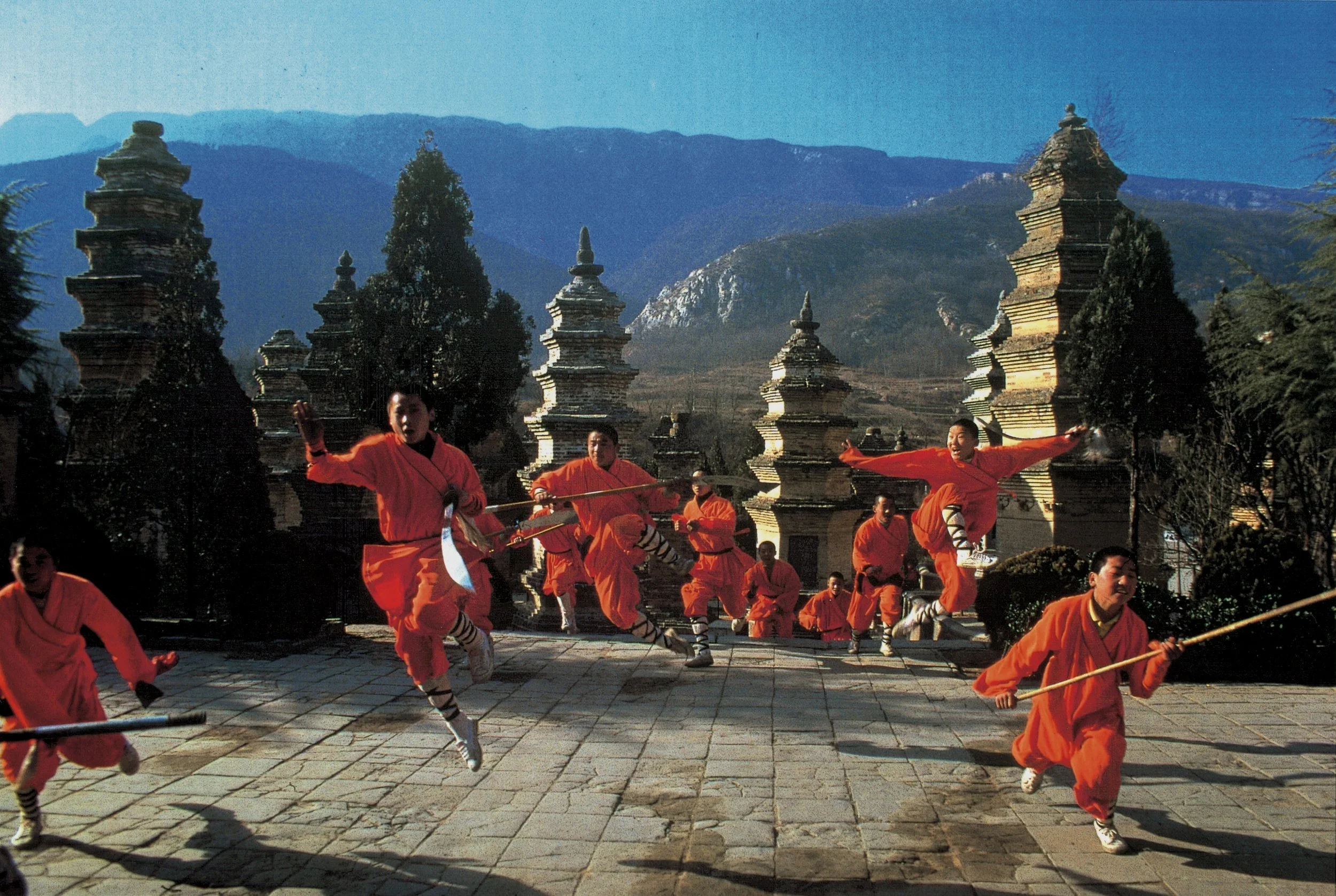 HISTORY OF THE SHAOLIN MONKS — SHAOLIN