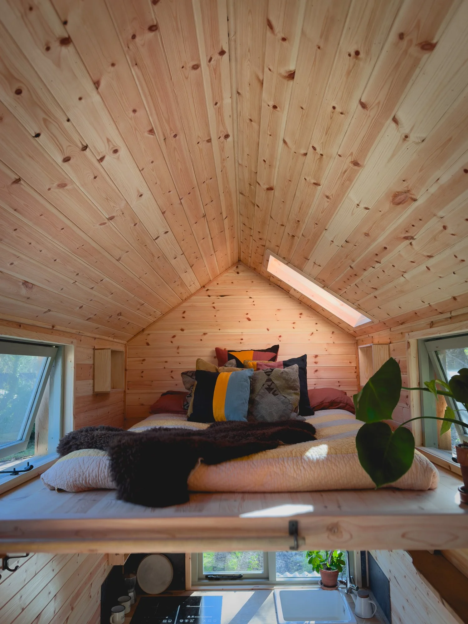 Ready-to-Roll Tiny Homes | Move-In-Ready Mobile Living