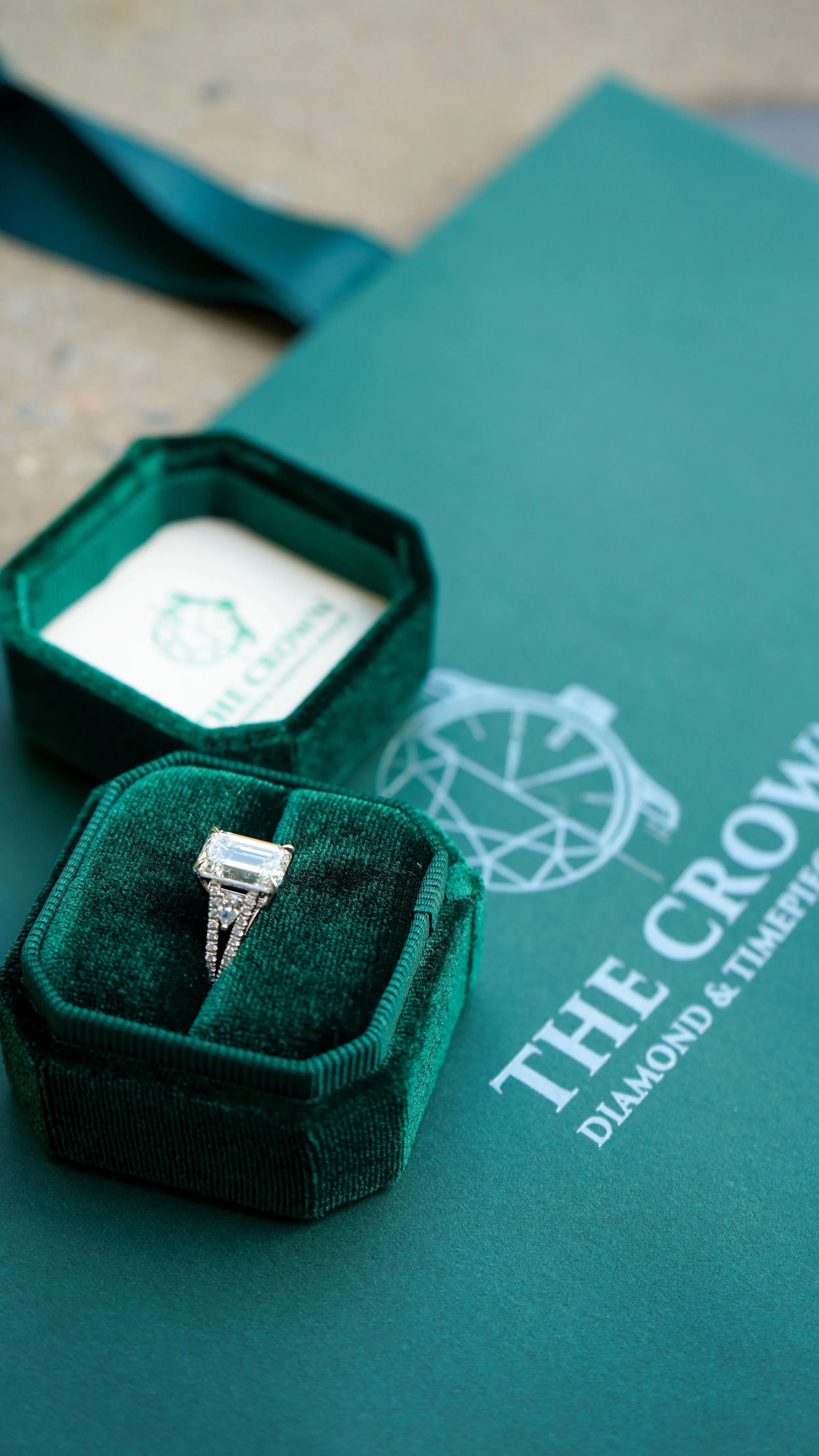 The Crown Houston, Diamond & Timepiece Dealer