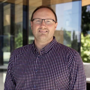 Leadership — Shoestring Valley Holdings