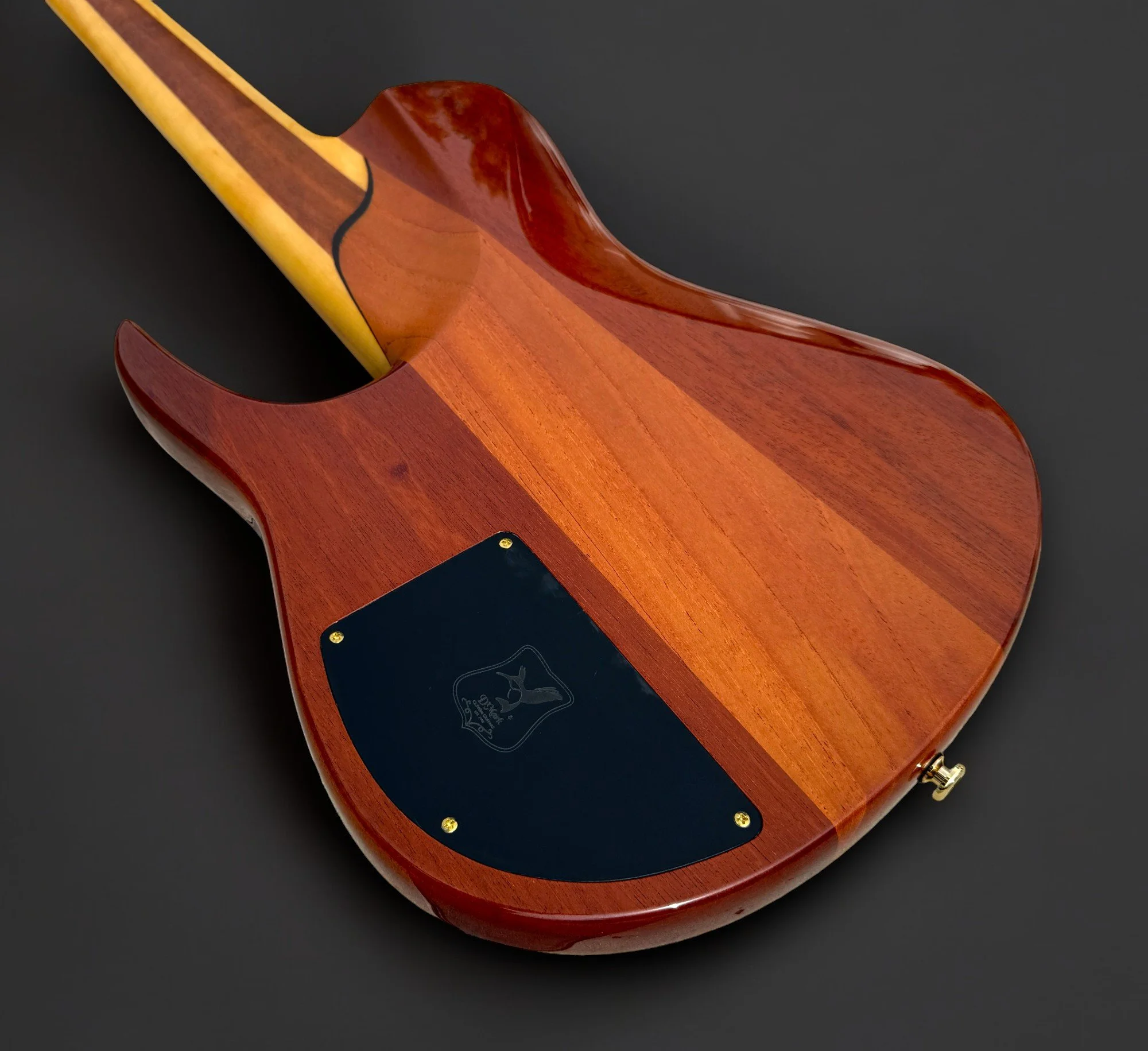 D’Mark Omega 6 Exotic Walnut — The Bass Spot