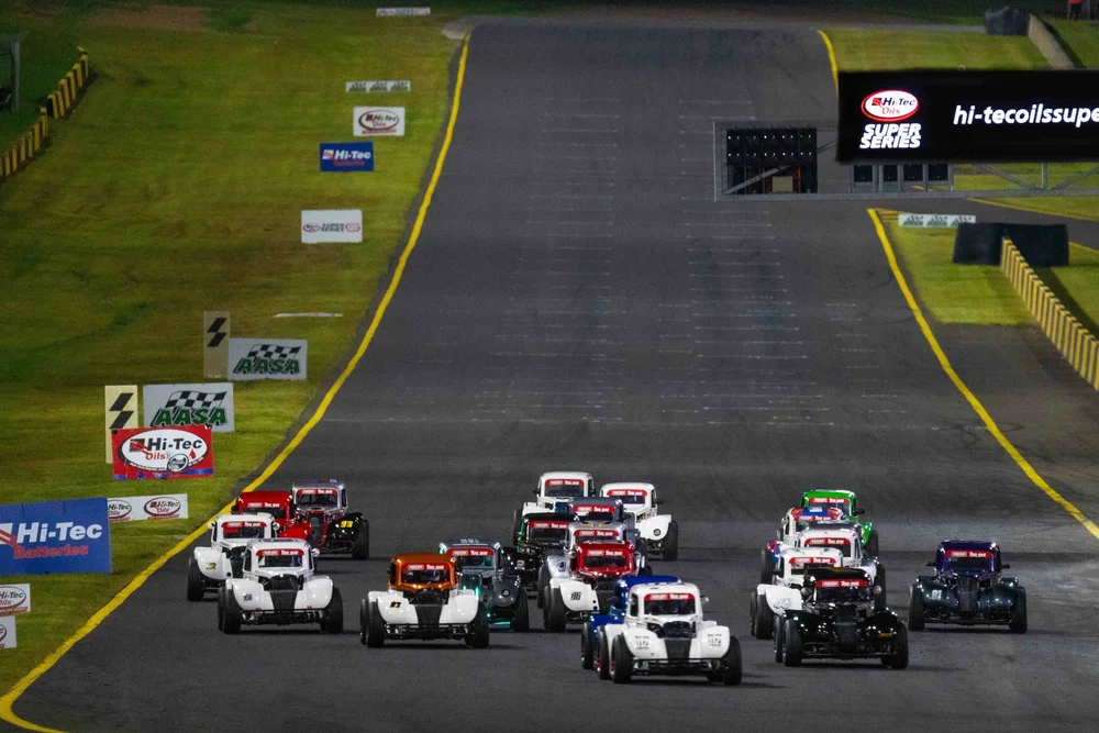Mega entries for Legend Cars — Hi-Tec Oils Super Series