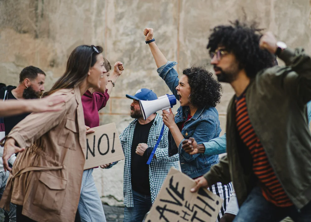 Navigating Social and Political Polarization: Strategies for ...
