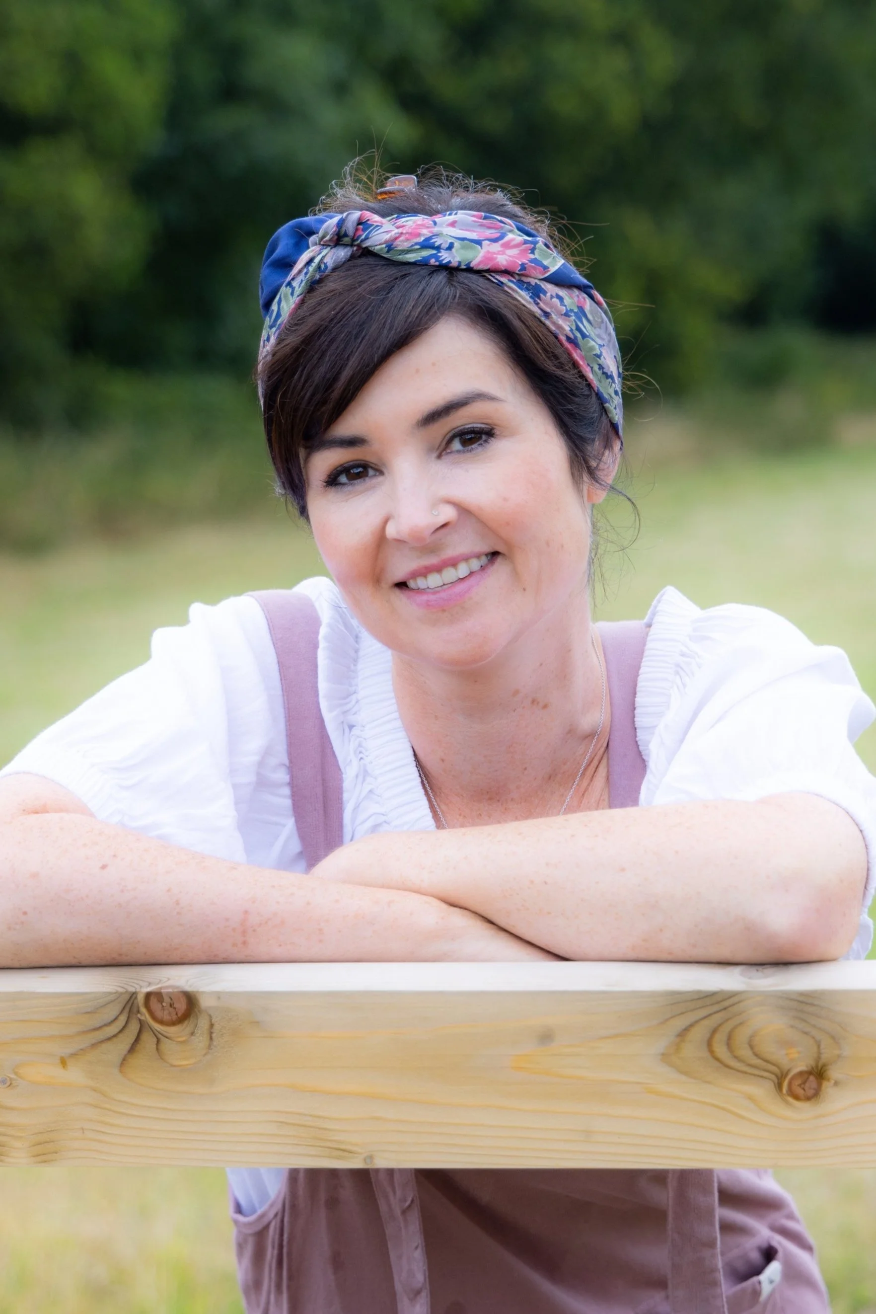 Contact — LISA COMFORT