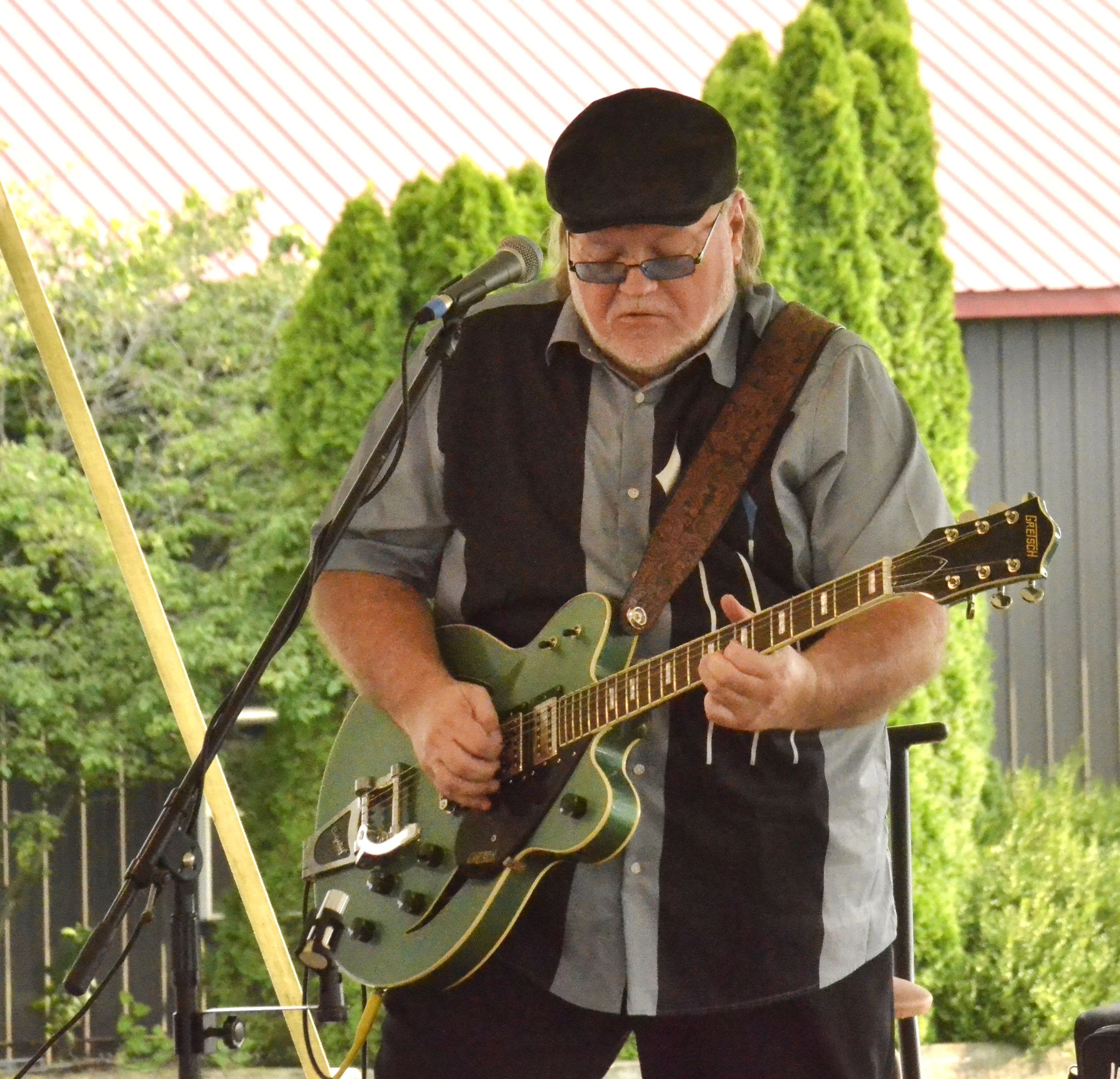 Meet the band — Vinyl Escape Band