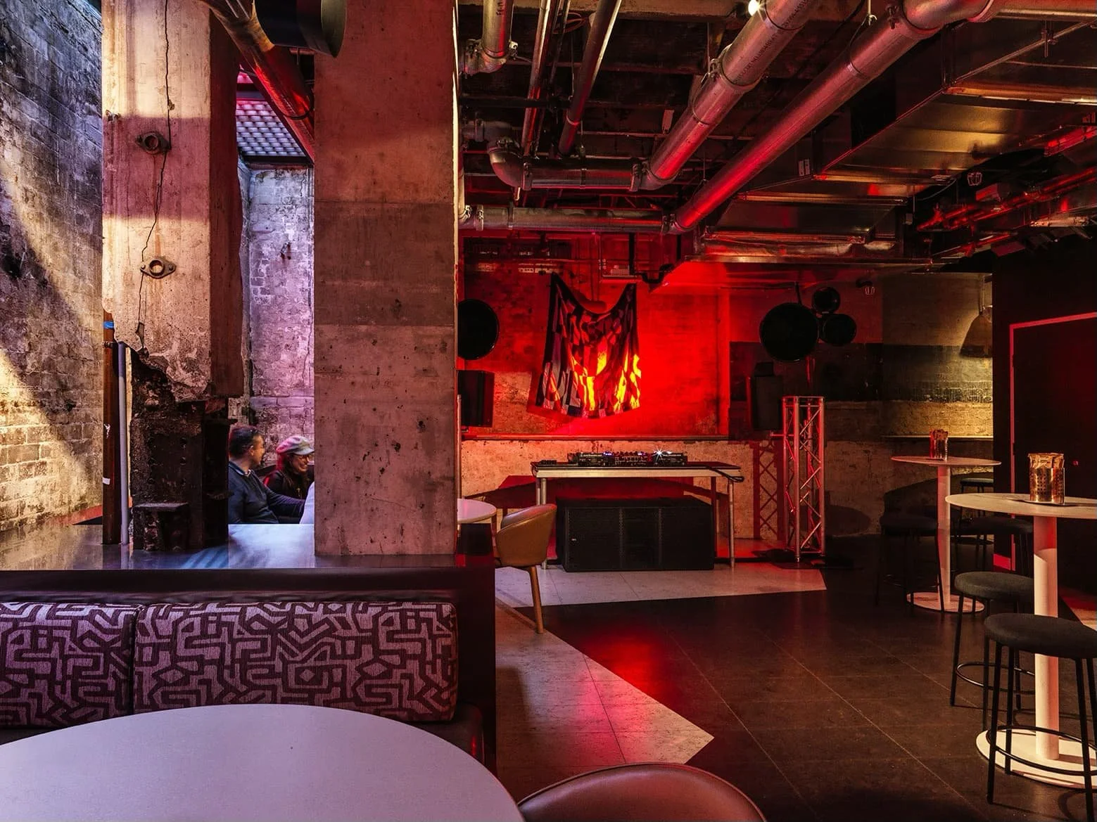 VAULT — MACHINE HALL