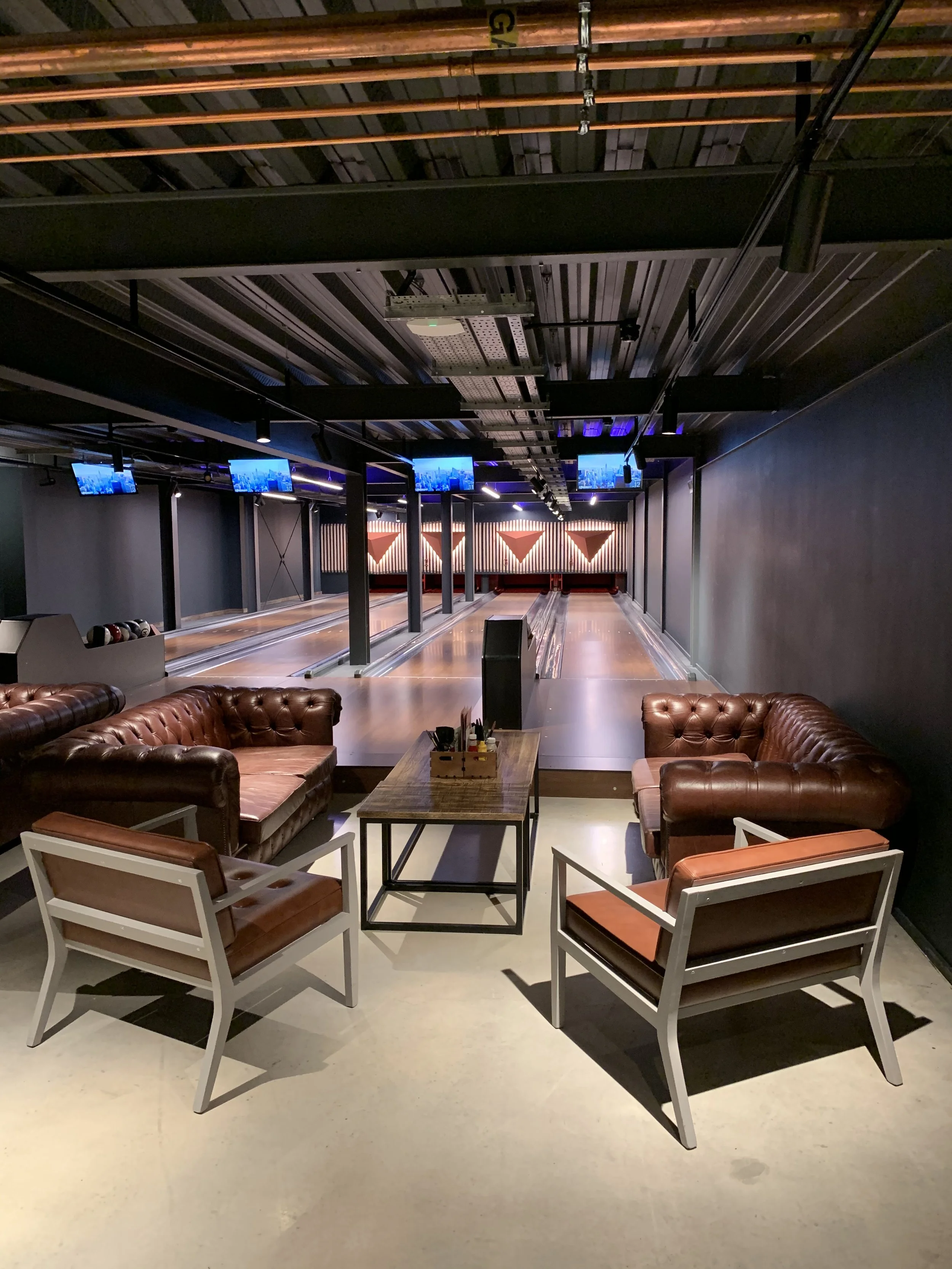 PINS BOWLING ALLEY & BAR — DAWNE STUDIO