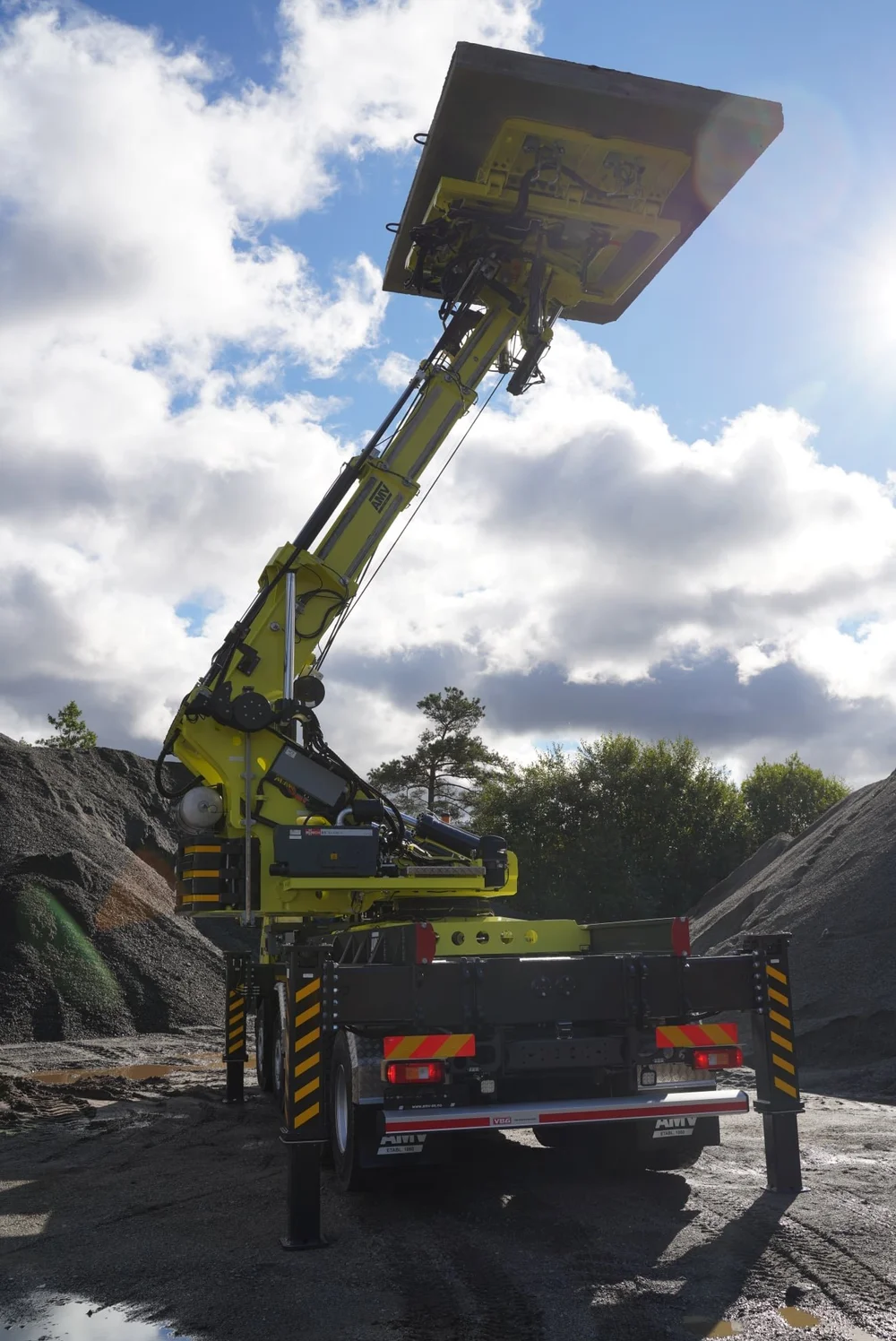 Concrete Element Lifting - Tunnel Support - AMV Group — Renta