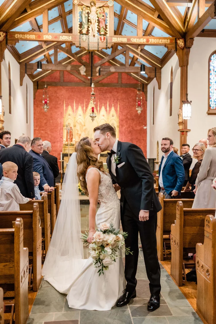 October Fiddler's Elbow Wedding — NYC Wedding Photographer | Lizzie ...