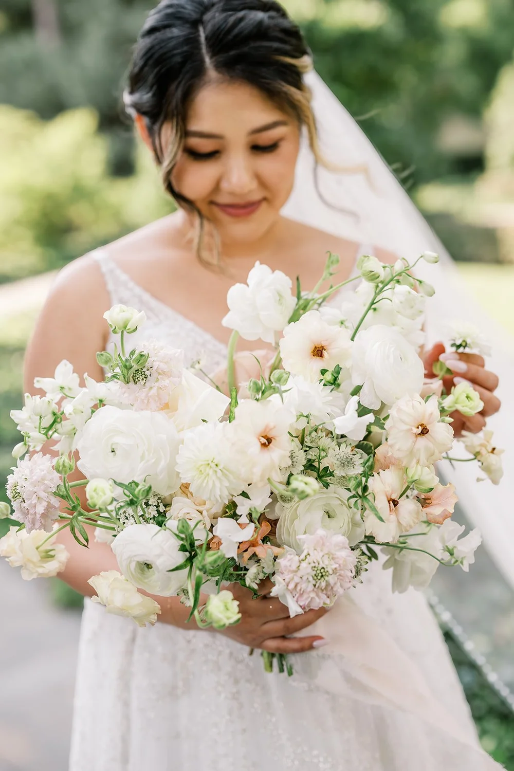 Brooklyn Botanic Garden Wedding — NYC Wedding Photographer | Lizzie ...