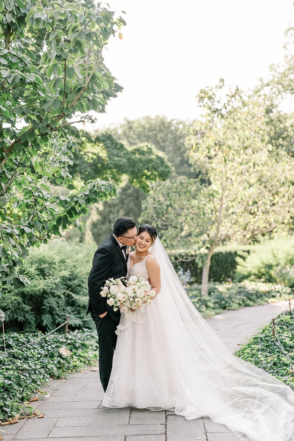 Brooklyn Botanic Garden Wedding — NYC Wedding Photographer | Lizzie ...