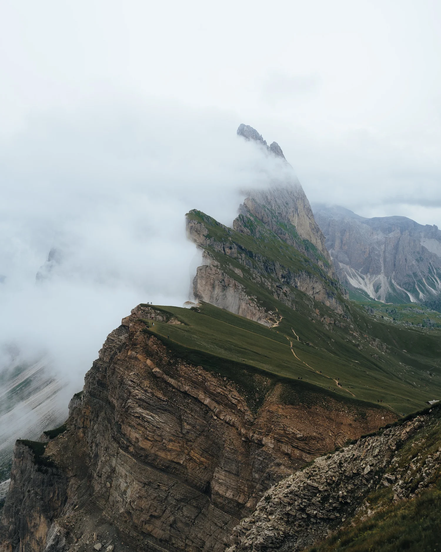Your Dolomites travel guide — Let's go beyond