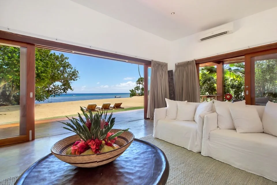 Deluxe Beachfront Villas | Experience Beachfront Luxury — Tides Reach ...
