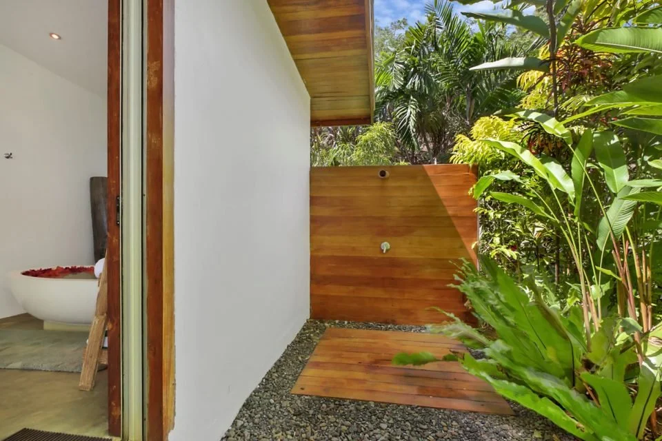 Deluxe Beachfront Villas | Experience Beachfront Luxury — Tides Reach ...