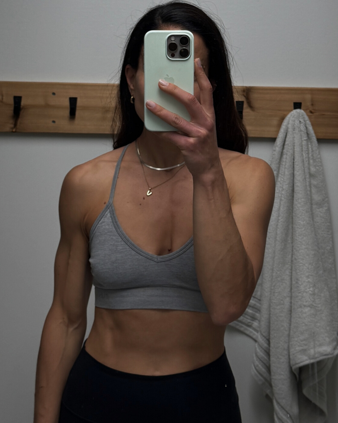 FITCAFÉ | Entraînements Maison Rapides et Efficaces pour Femmes Actives