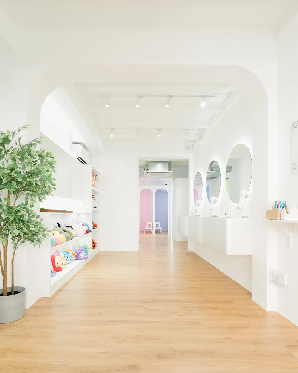 Solace Studios - Self Photo Booth Studio