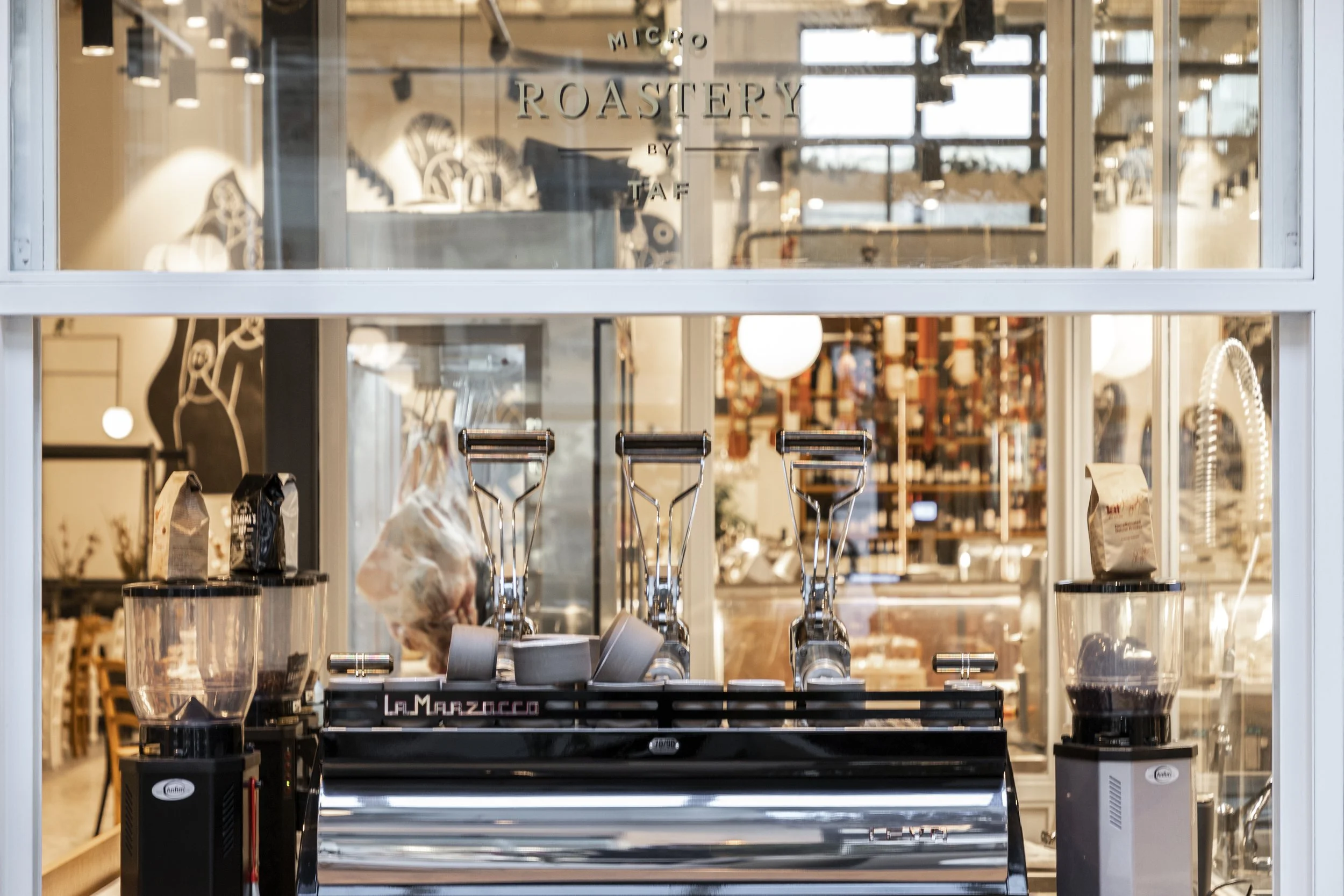 Ergon House Agora — Ergon Houses