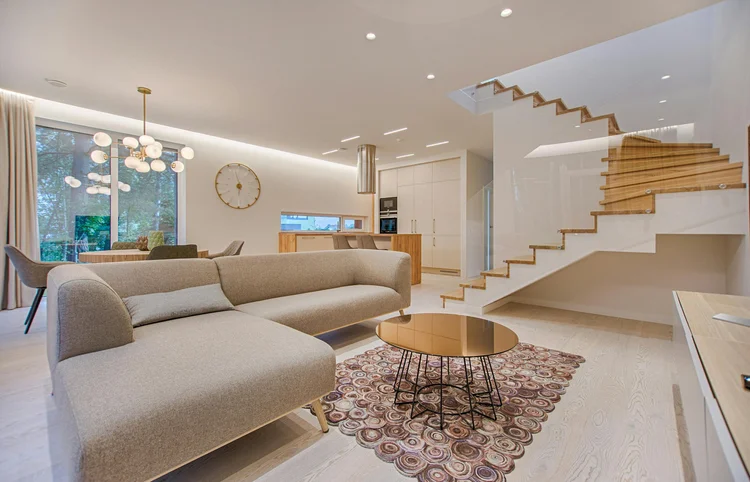 Sarah Ellam | Real Estate