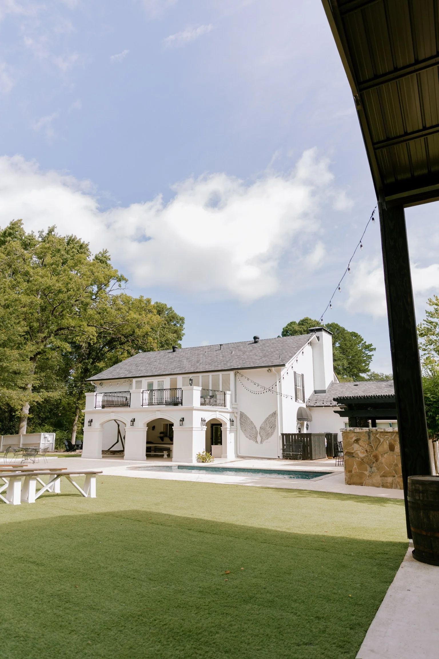 Outdoor Reception Area — The Chateau of Longview