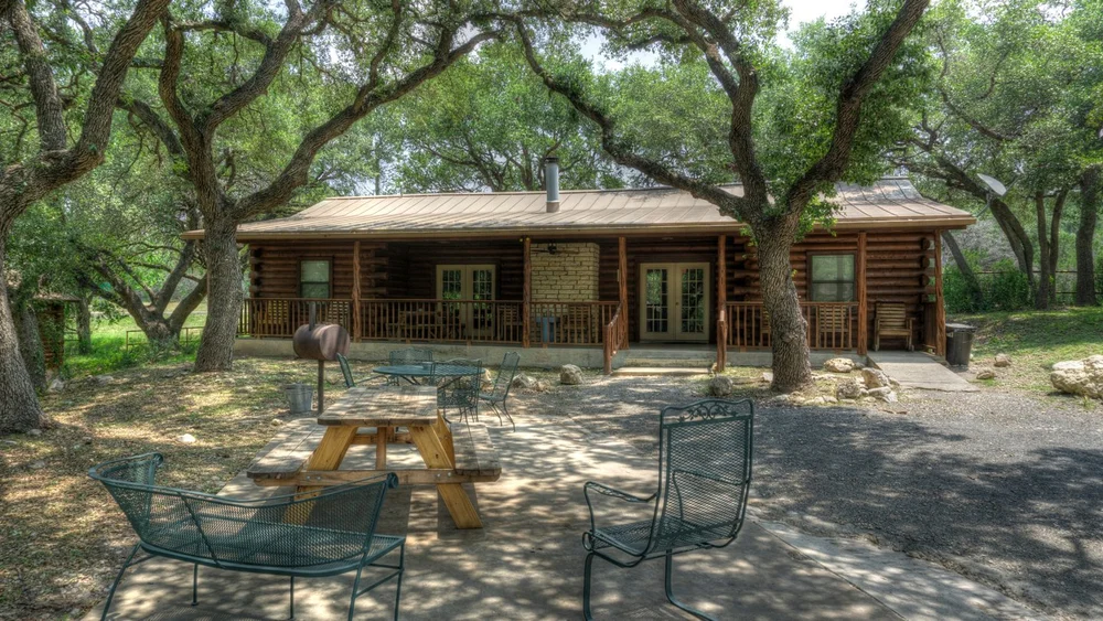 4 bed 4 bath — River Haven Cabins