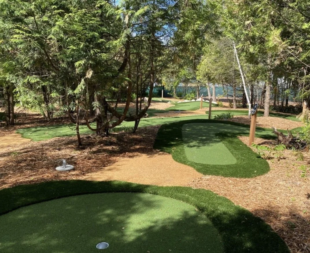 Mega Pines Mini Golf