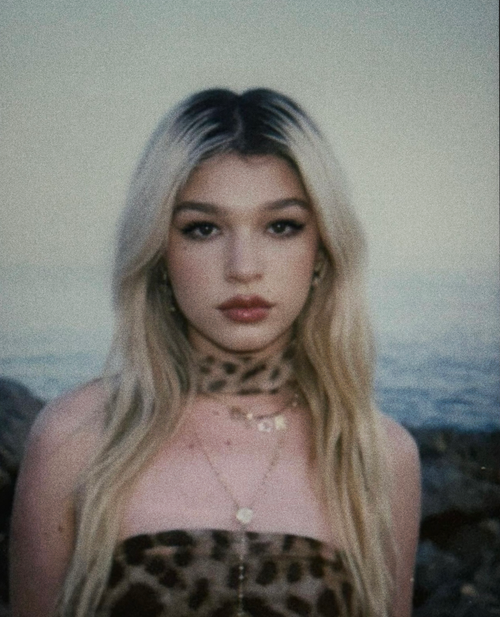 Abby Paradise on Forging Her Own Sound, and the Pop Star Academy ...